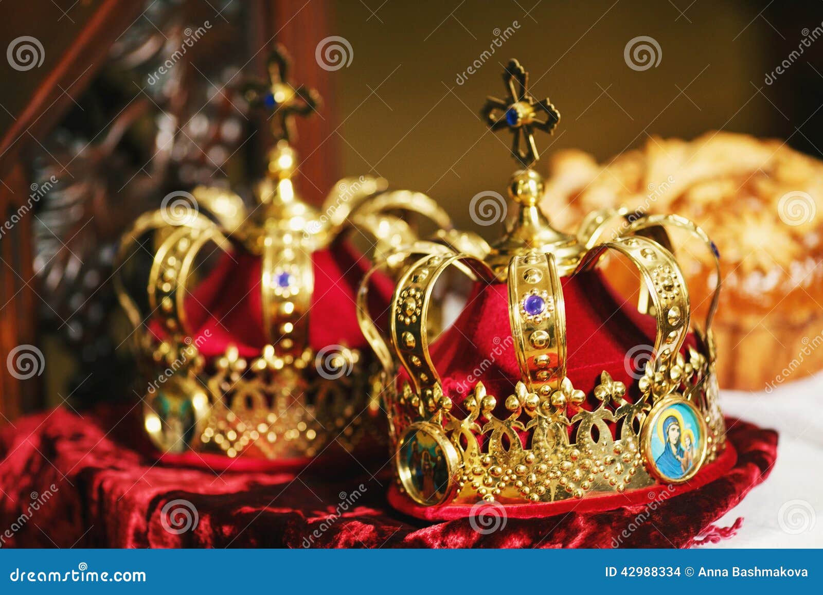 Two crown stock photo. Image of emerald, dimensional - 42988334