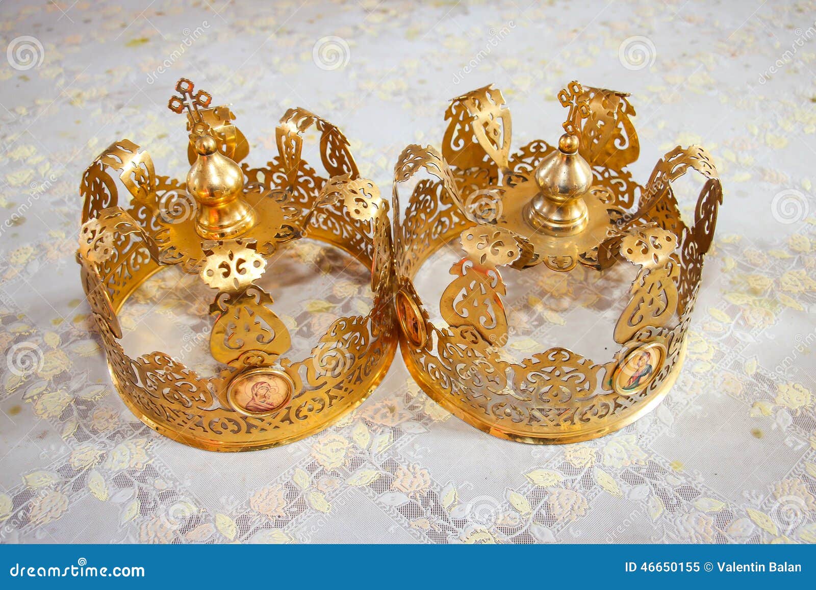 Two crowns stock image. Image of icon, religion, cathedral - 46650155