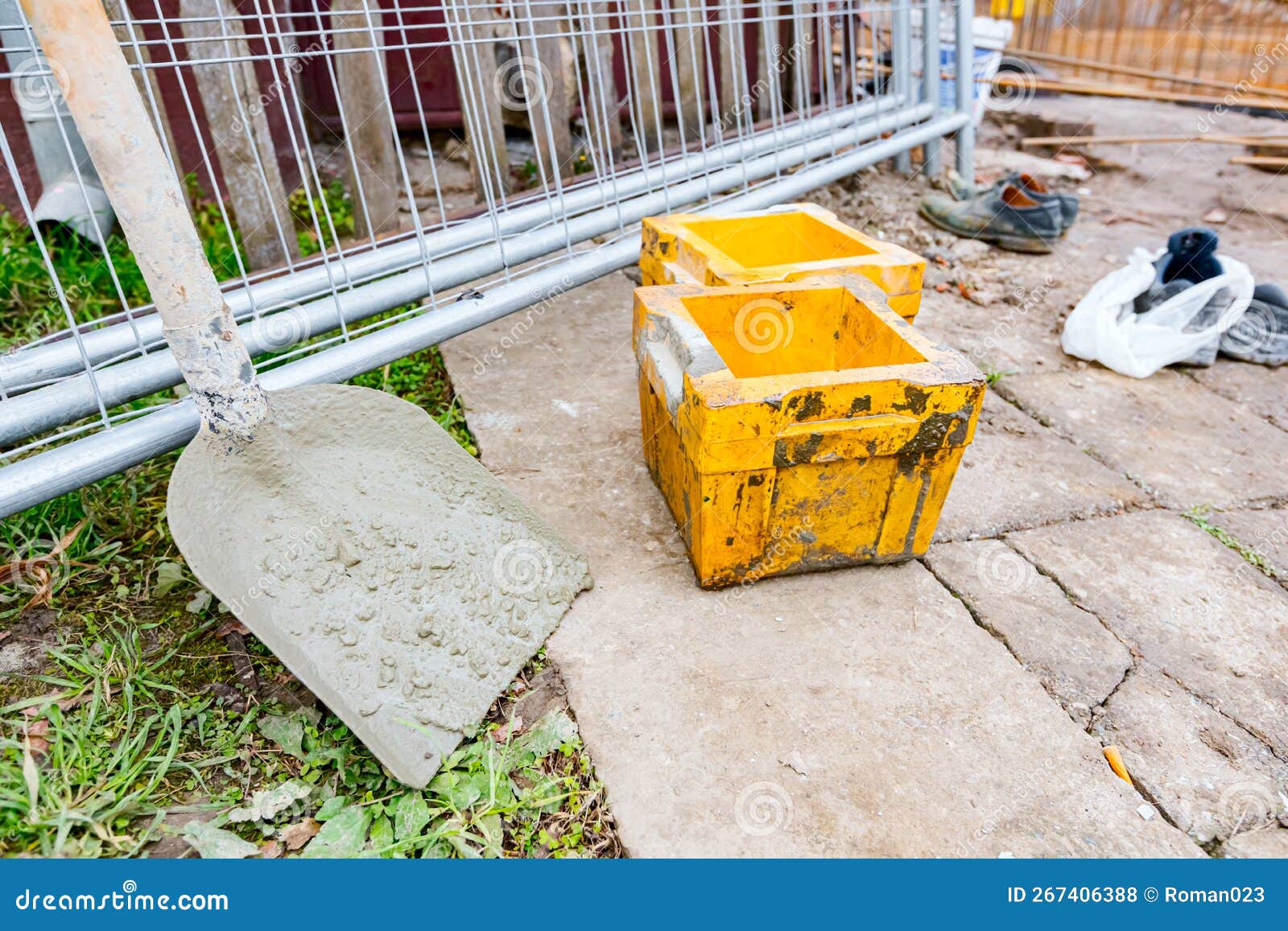 Empty Concrete Cube Molds For Compressive Strength Test Of The Cement ...