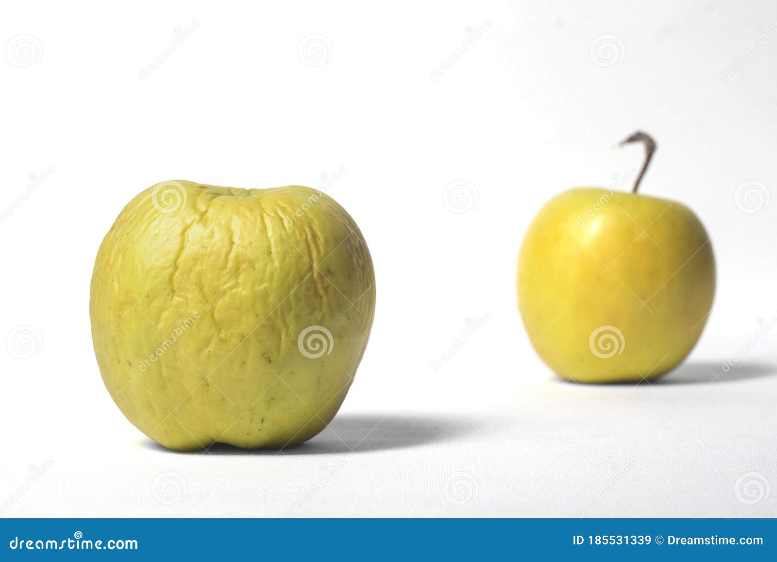 440 Two Different Apples Photos - Free & Royalty-Free Stock Photos from ...