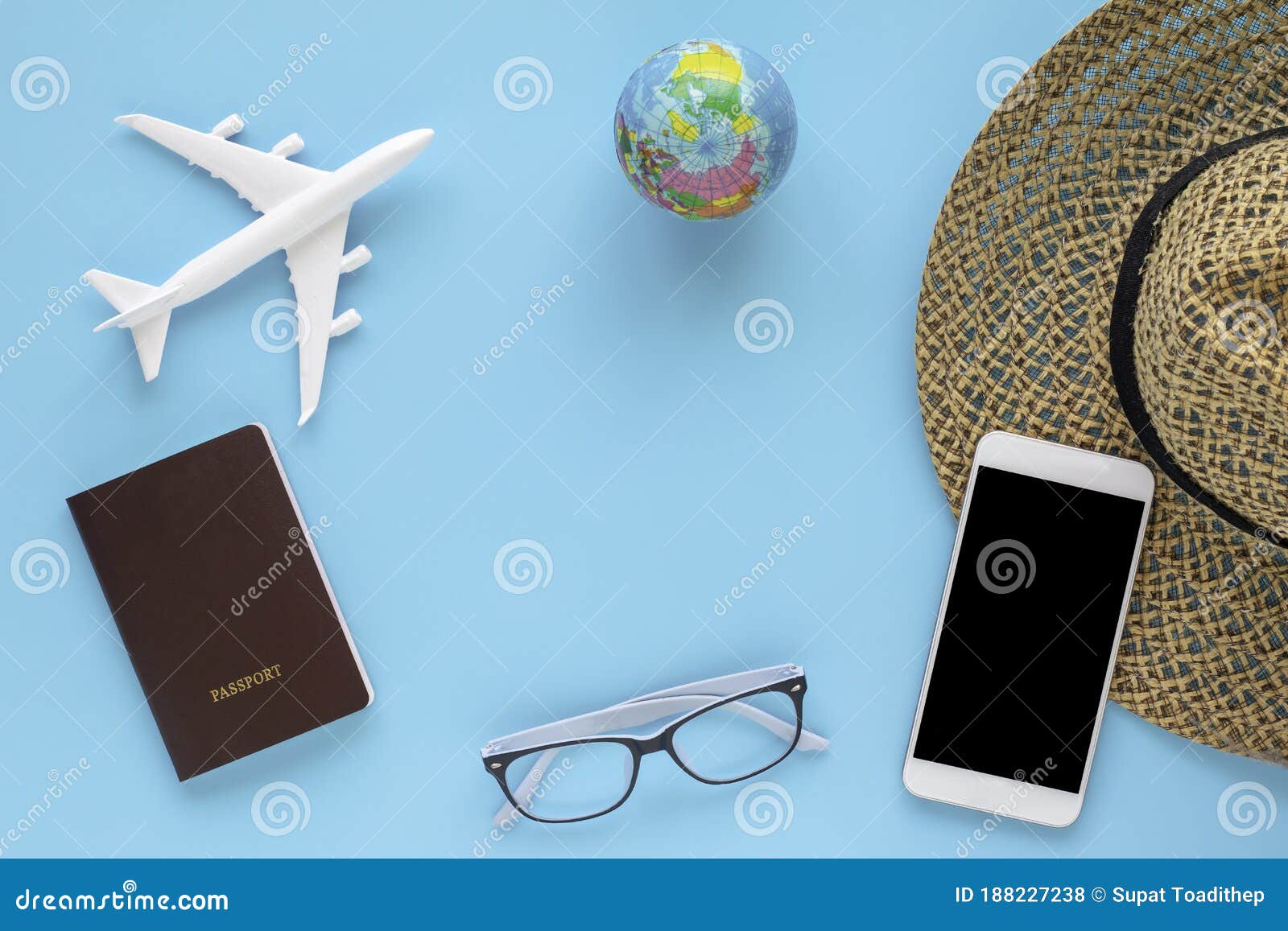Two Doctors Holding a Psycho Patient on Bed in Hospital Stock Photo ...