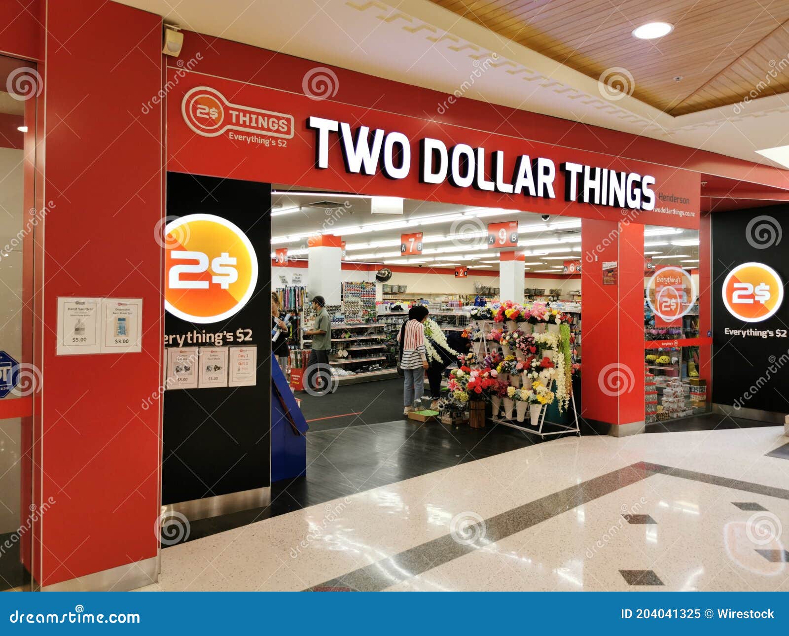 Two Dollar Things Store in West City Henderson Editorial Image - Image ...