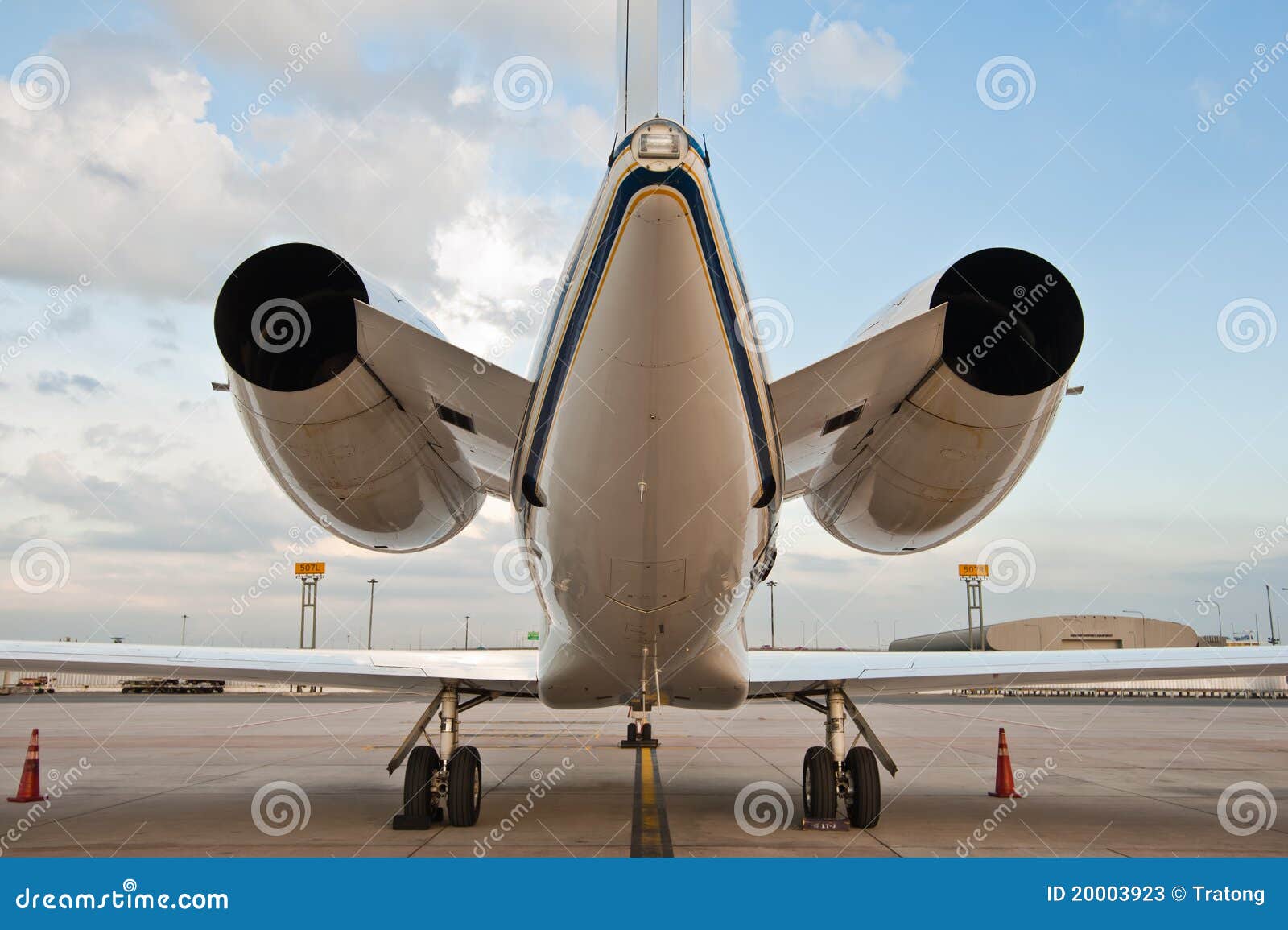 Two Engine Of Airplane Stock Photos - Image: 20003923