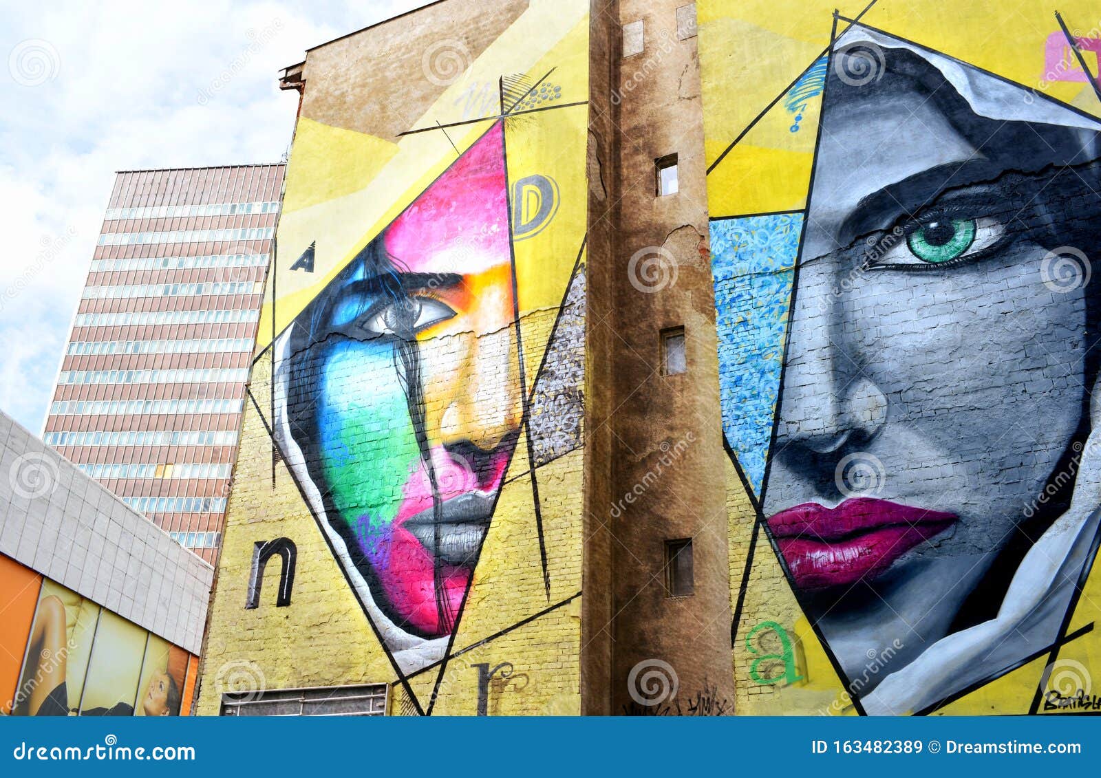 Two Faces Graffiti editorial stock image. Image of landscape - 163482389