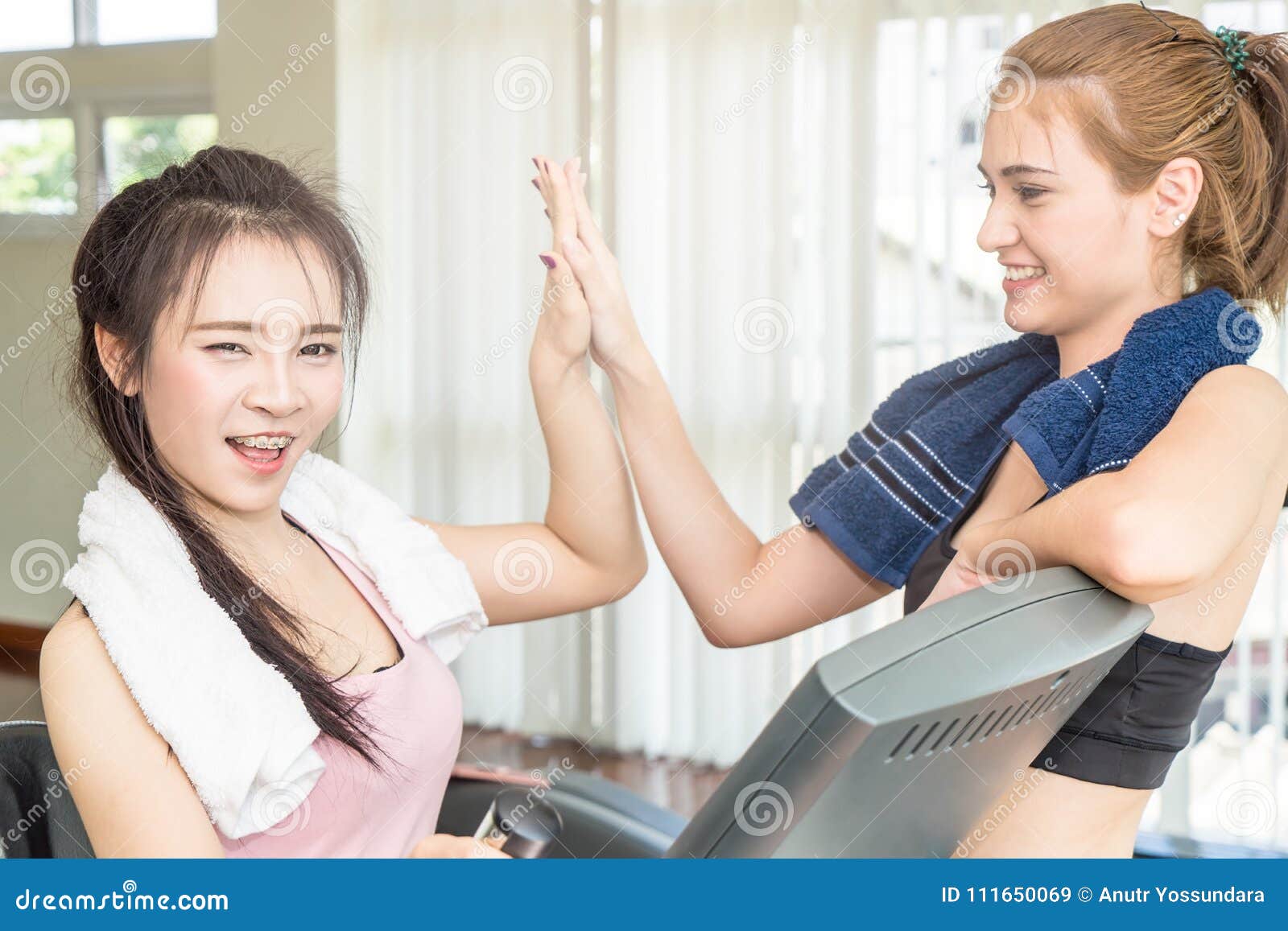 Two Fitness Friend Training in Gym Hi Five Stock Image - Image of ... Two Fitness Friend Training in Gym Hi Five Stock Image - Image of ...