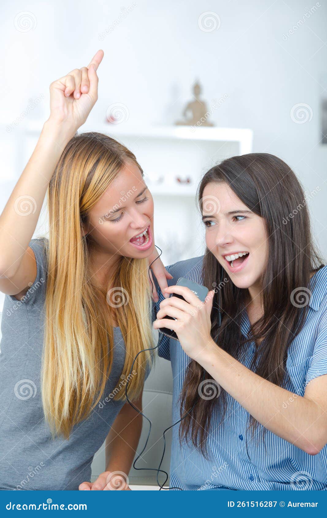 Two friends groovy girls stock image. Image of song - 261516287