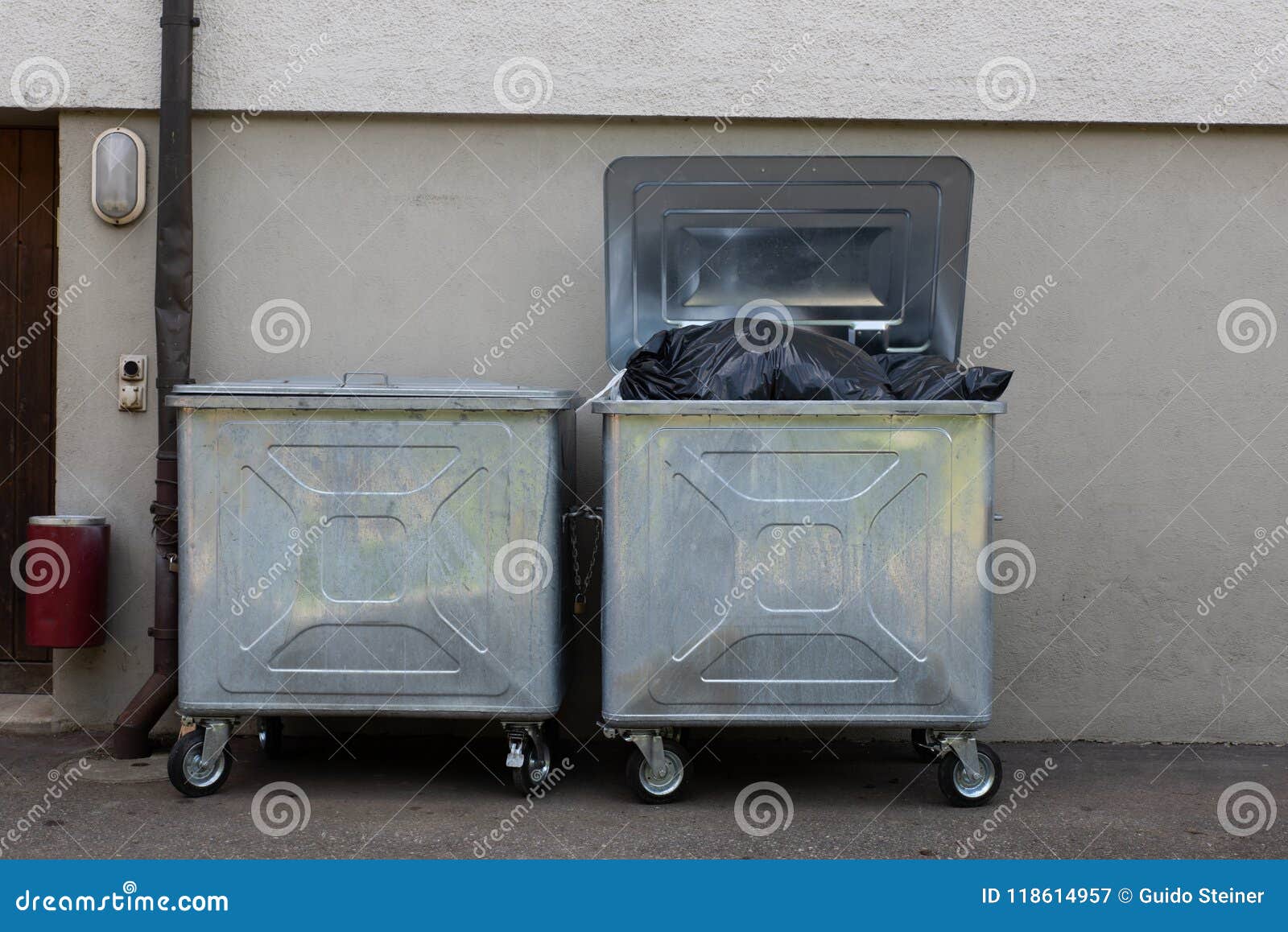 Two full dumpsters stock image. Image of reduce, paper - 118614957