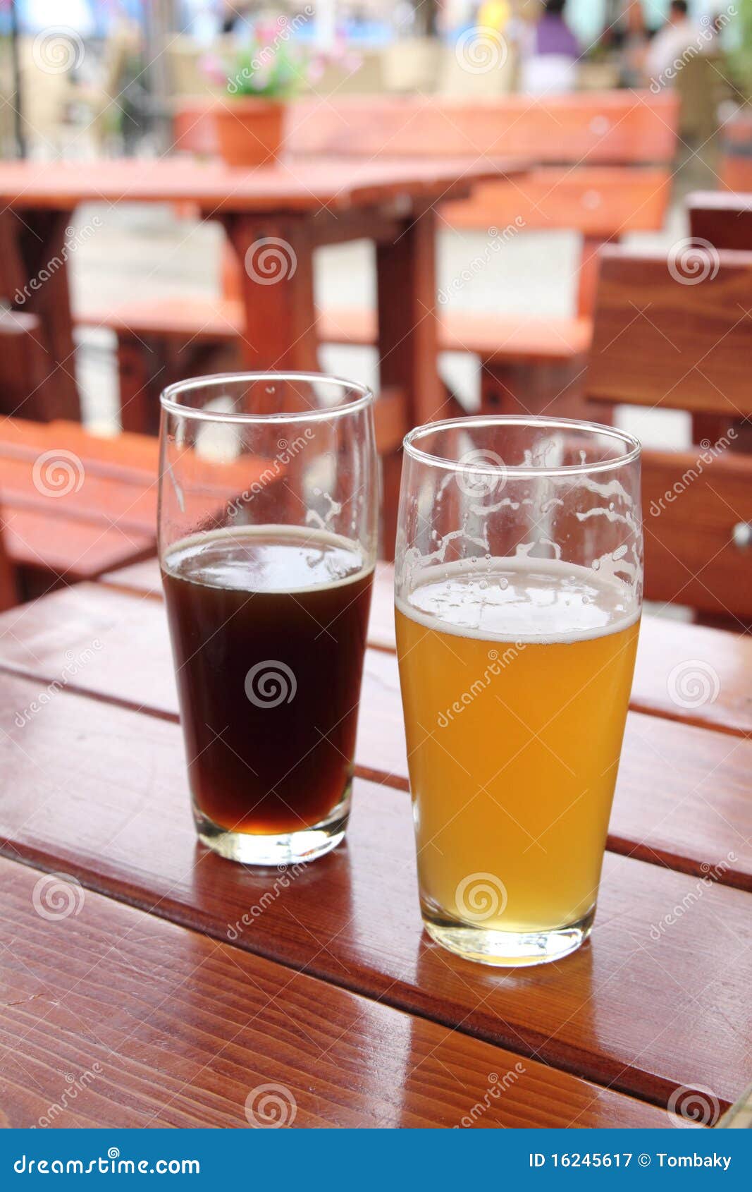 Two glasses of beer stock image. Image of glass, brewery - 16245617