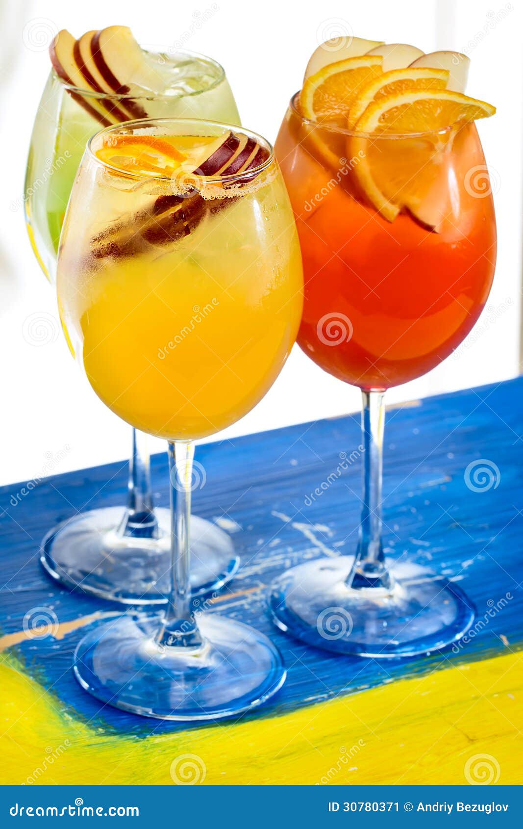 Two glasses with cocktails stock image. Image of vermouth - 30780371