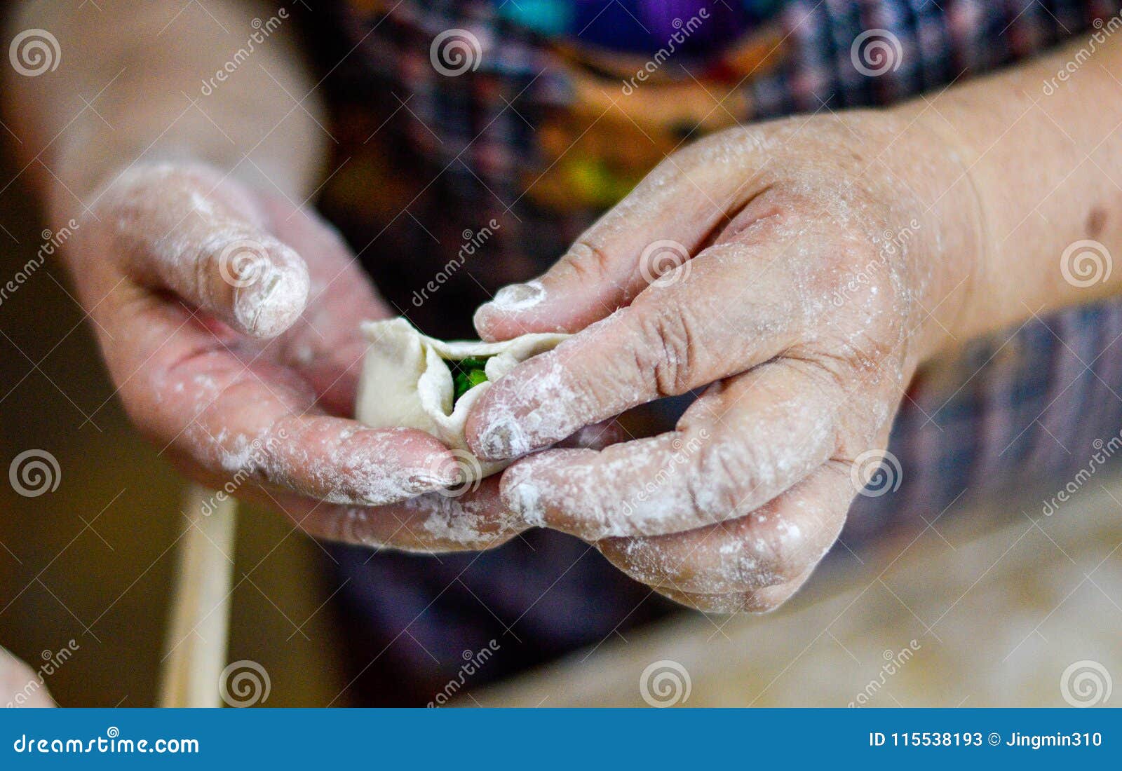 Two Hands Making Chinese Dumpling Stock Image - Image of food, cooking ...