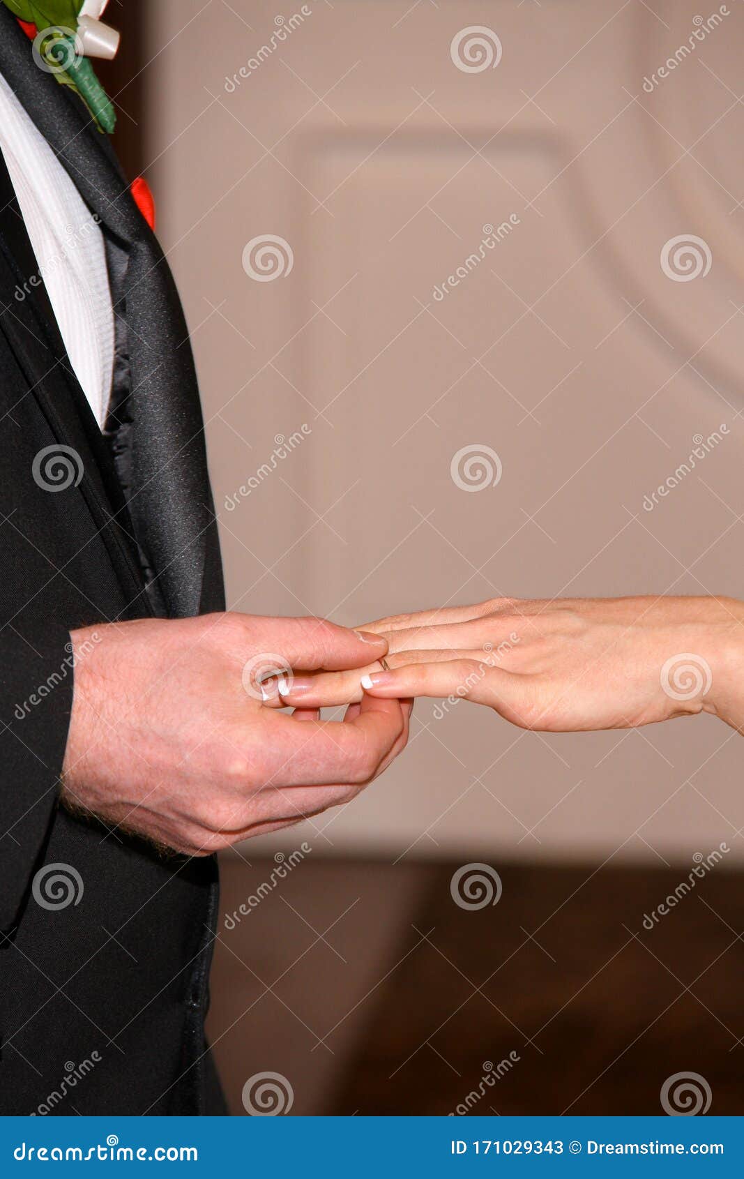 Two Hands at a Wedding Exchanging Rings Stock Image - Image of ceremony ...