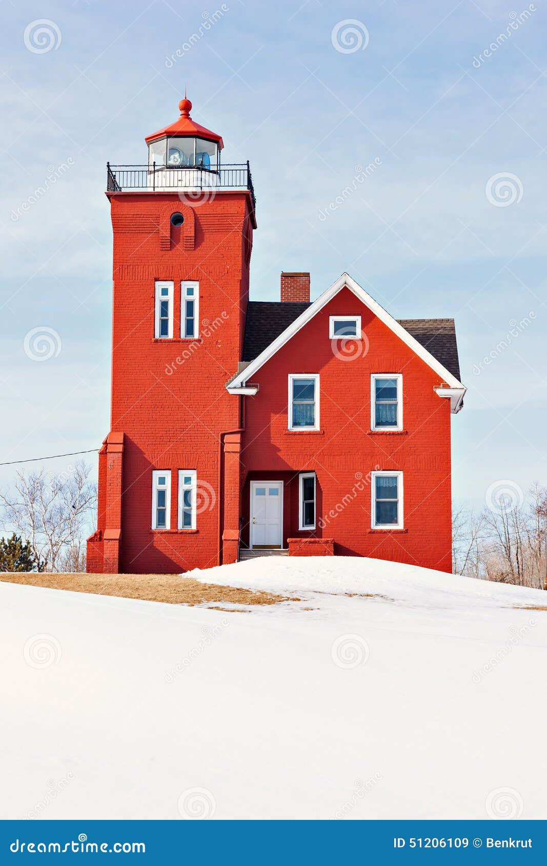 Two Harbors Lighthouse stock image. Image of snow, michigan - 51206109