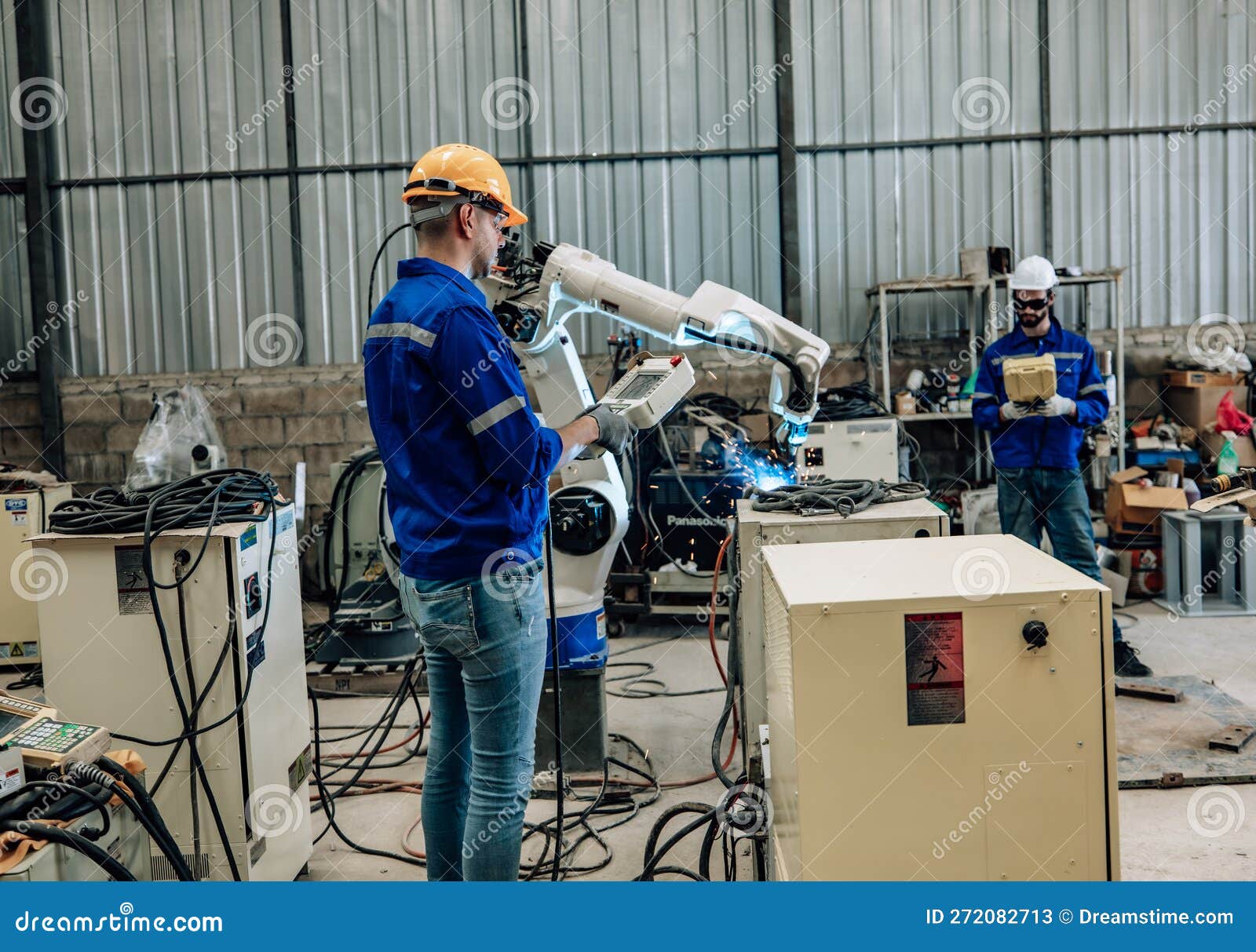 Two Highly Competent Robotic Operators Collaborate To Configure New ...