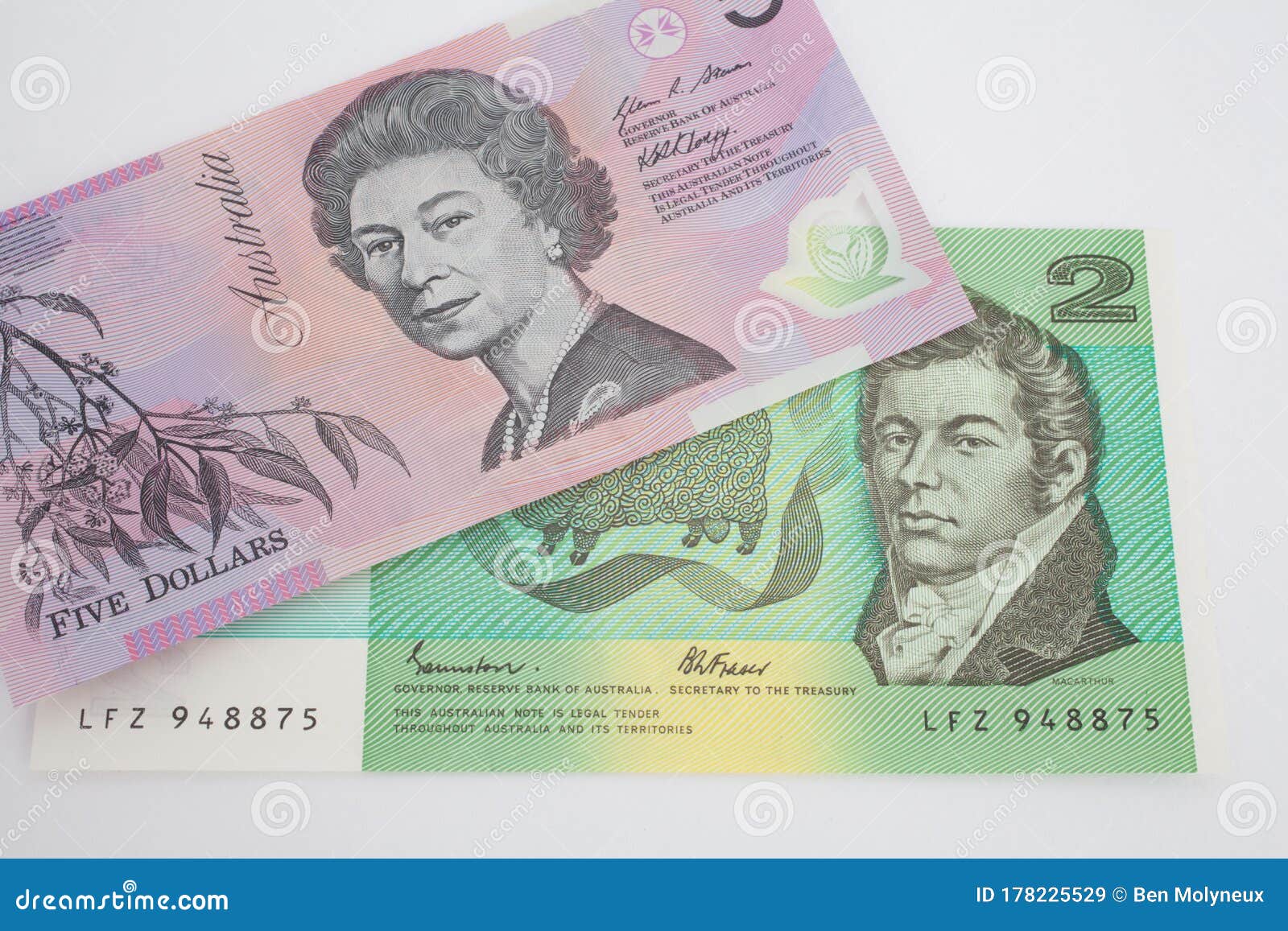 Two Historic Australian Dollar Banknotes Editorial Stock Image - Image ...