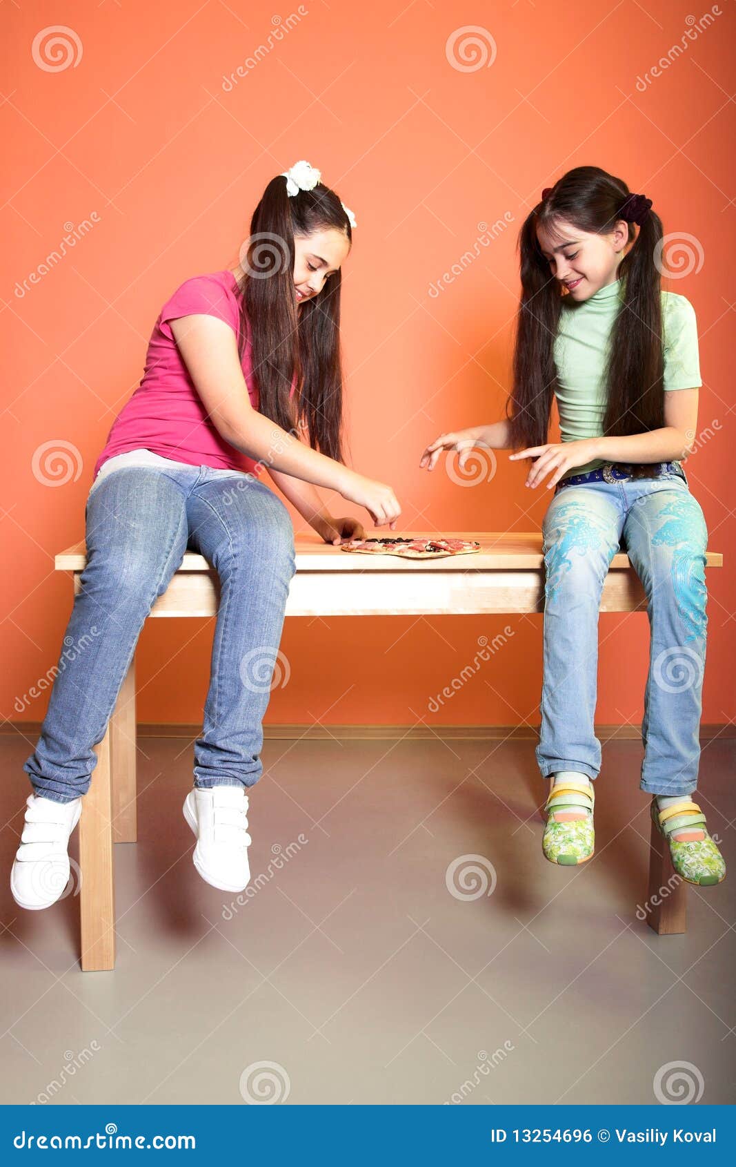 Two Hungry Girls with Pizza Stock Photo - Image of meal, food: 13254696