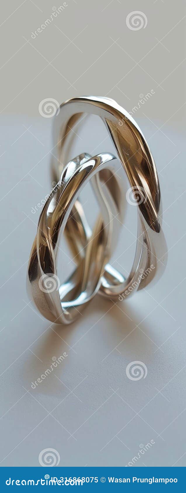 Two Intertwined Rings, Representing Commitment and Unity Stock ...
