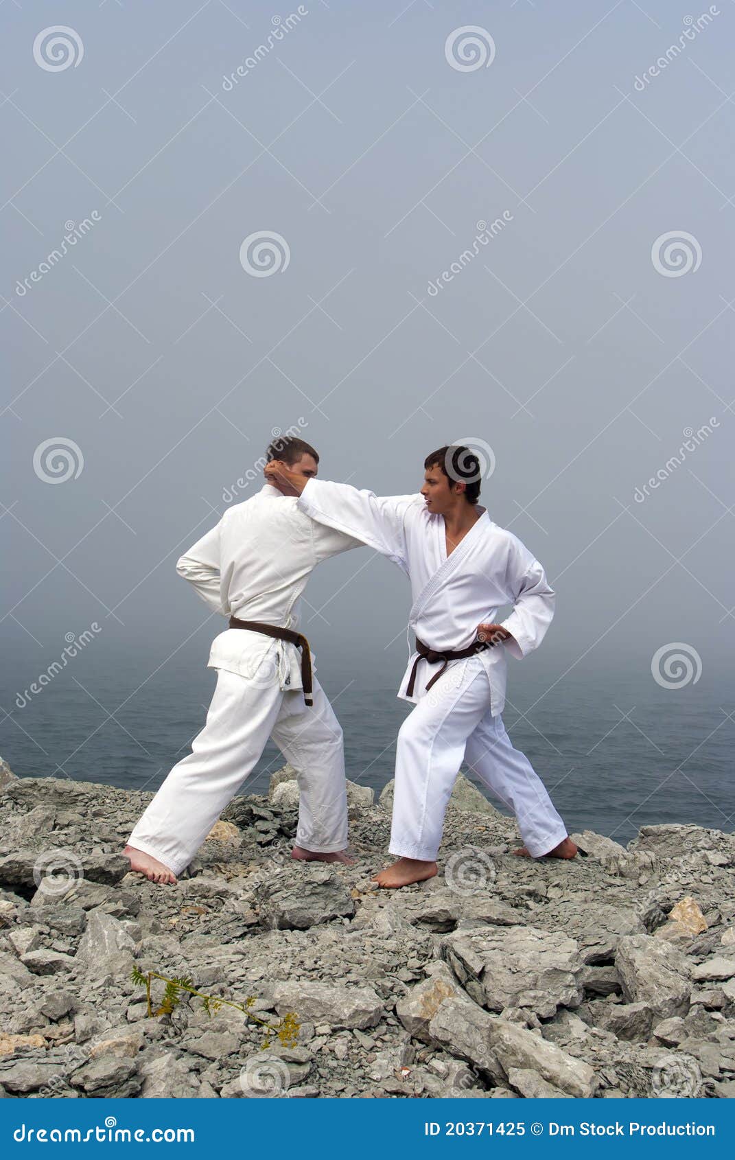 Two karateka fight stock image. Image of sport, training - 20371425