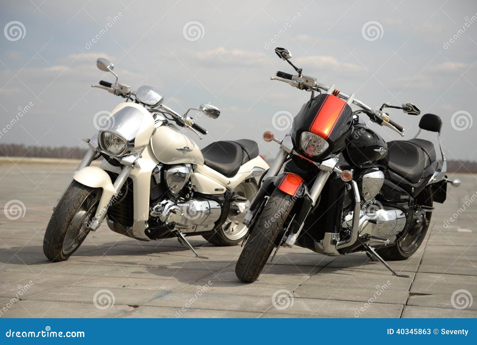 Two motorcycles editorial stock photo. Image of harley - 40345863