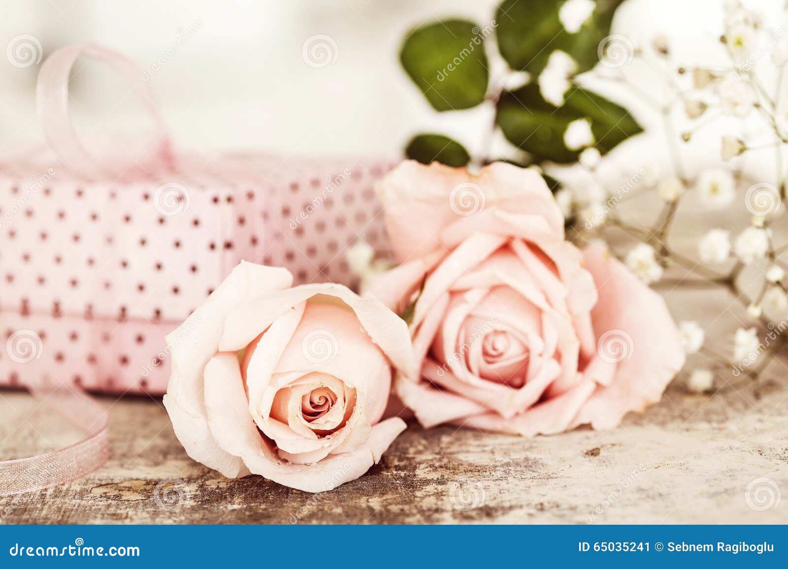 Two Pink Flowers with Gift Box Stock Image - Image of flower, vintage ...