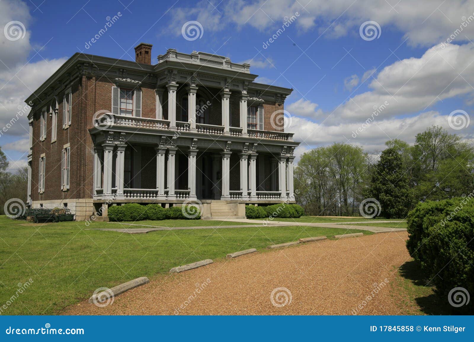 Two rivers mansion stock photo. Image of home, mansion - 17845858
