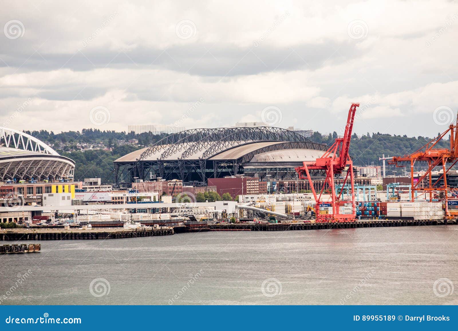 Two Seattle Stadiums editorial stock image. Image of harbor - 89955189