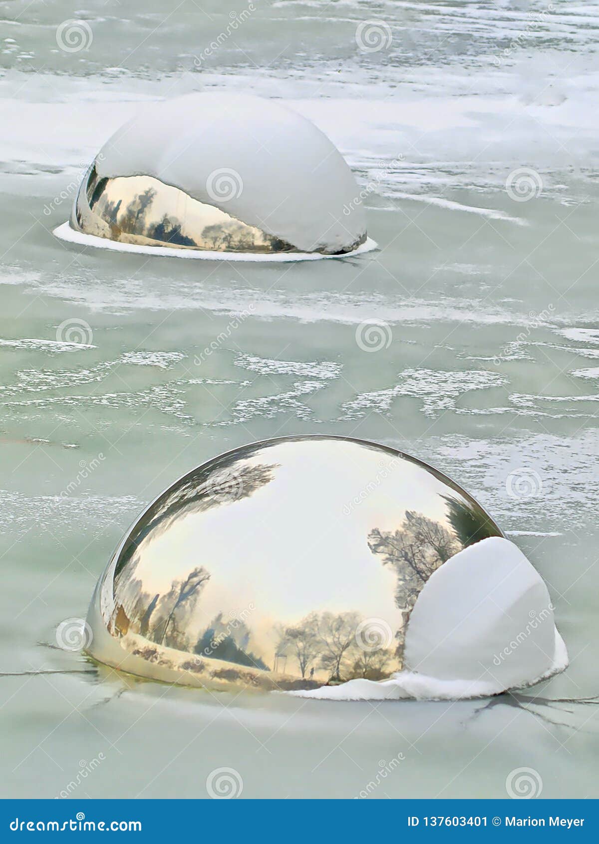 Silver Balls In The Fountain In The Royal Palace Palais-Royal Editorial ...