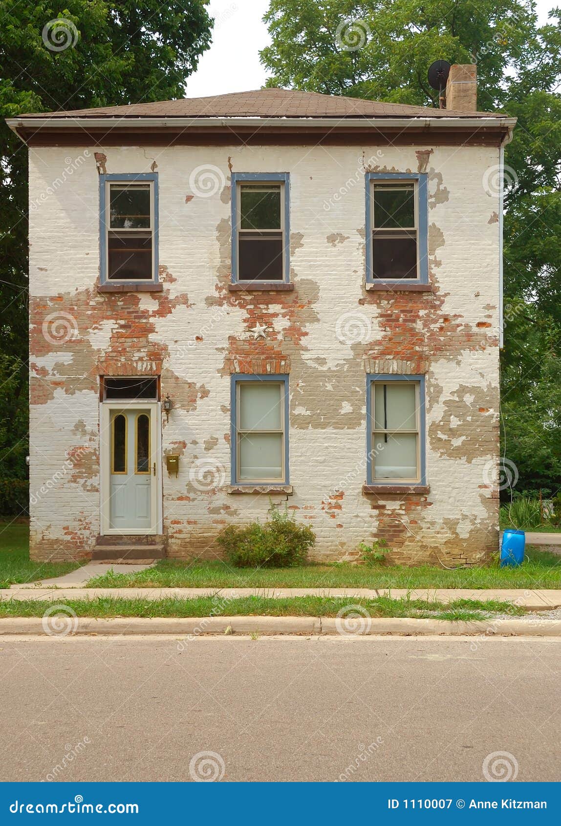 Two-story Brick House stock image. Image of grass, house - 1110007