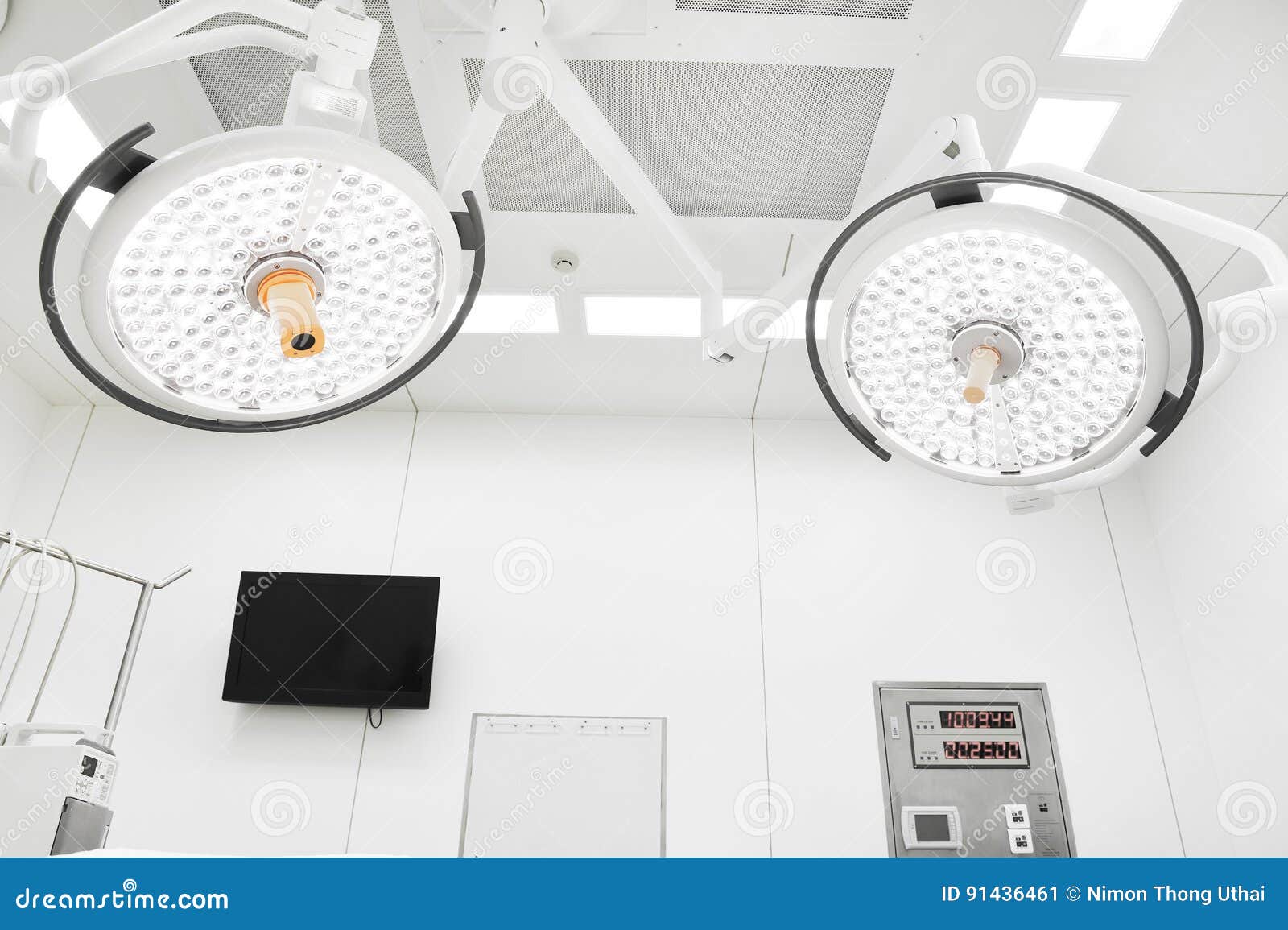 Two Surgical Lamps in Operation Room Stock Image - Image of surgeon ...