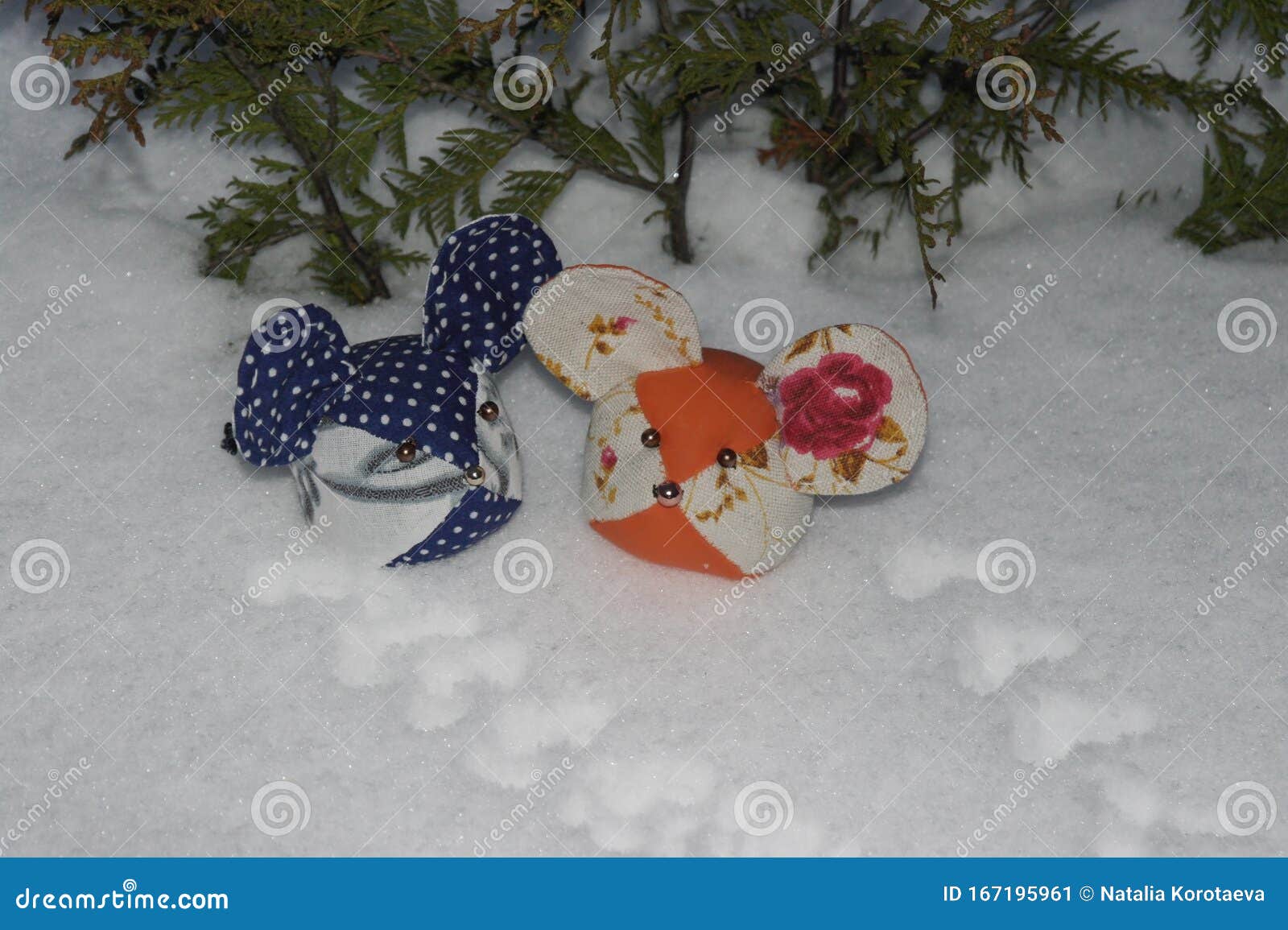 Textile Mice in the Snow Under a Tree Stock Image - Image of snow ...
