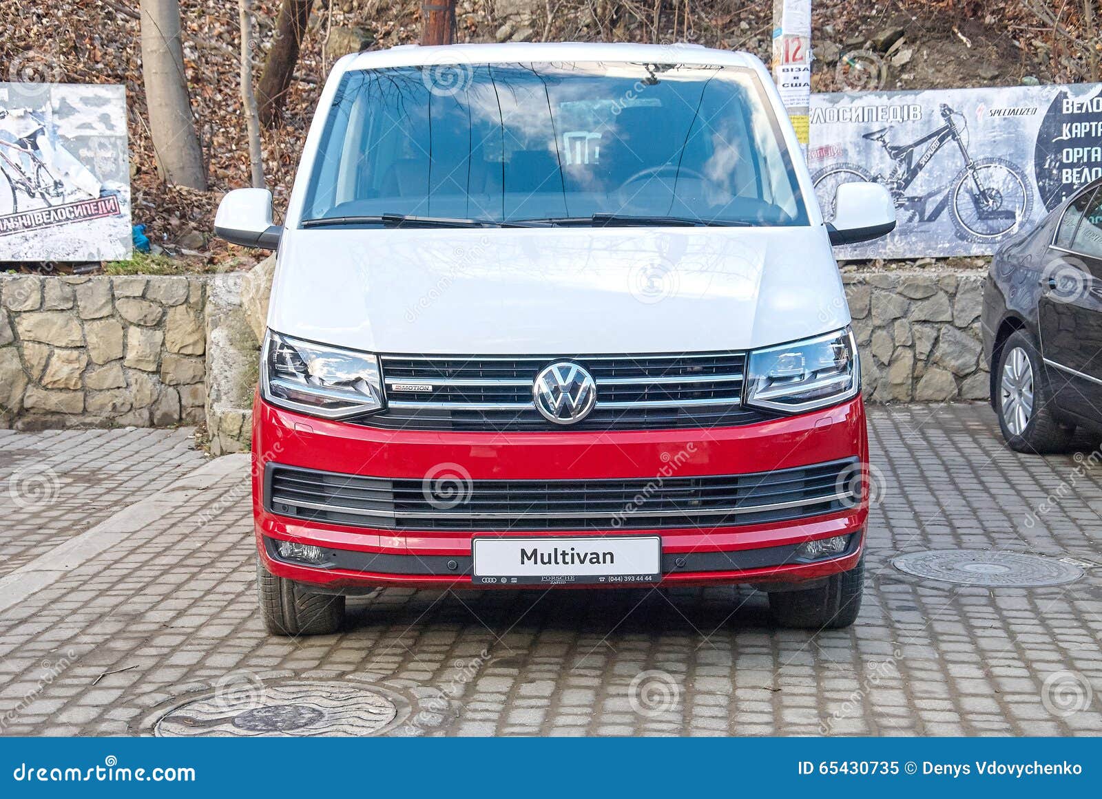 Two Tone Colored Volkswagen Multivan Editorial Image - Image of ...