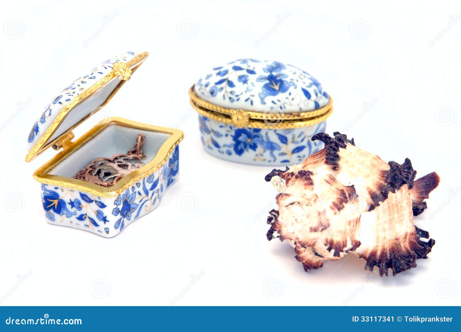 Two Treasure Chests and Shell Stock Image - Image of jewellery, mystery ...