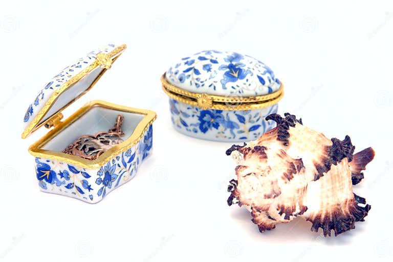 Two Treasure Chests and Shell Stock Image - Image of jewellery, mystery ...
