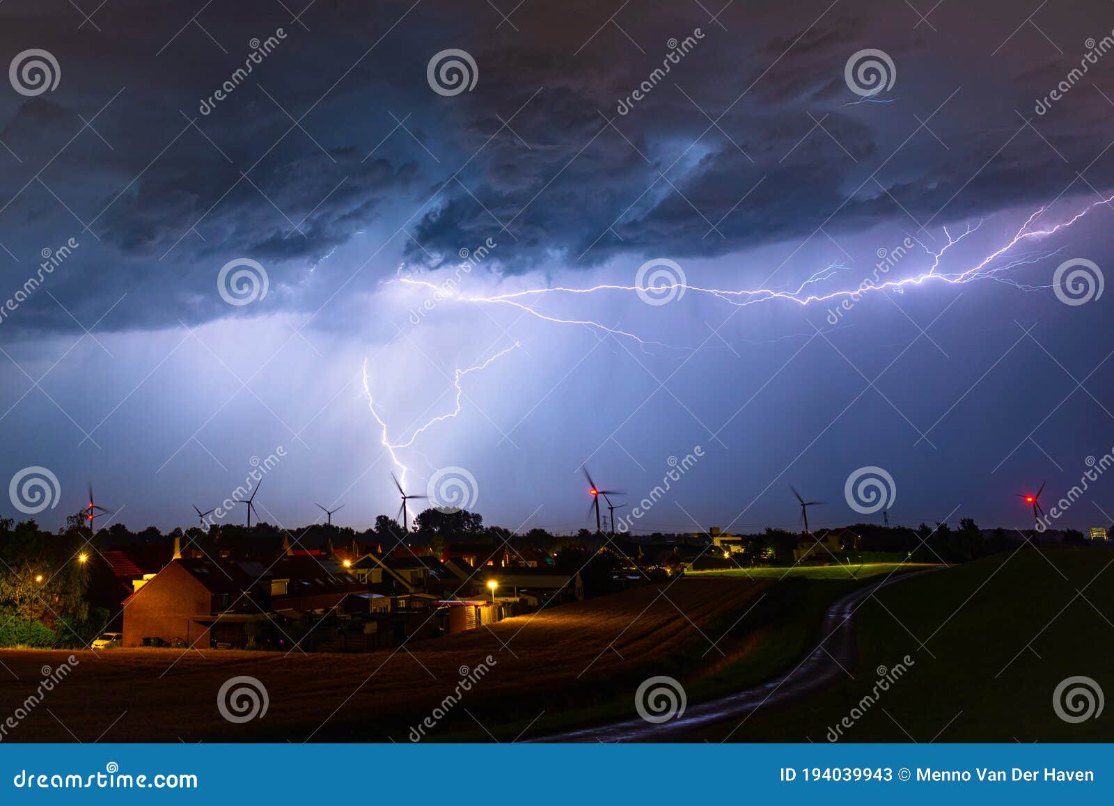 Two Types of Lightning Bolts Stock Image - Image of cloud, dramatic ...