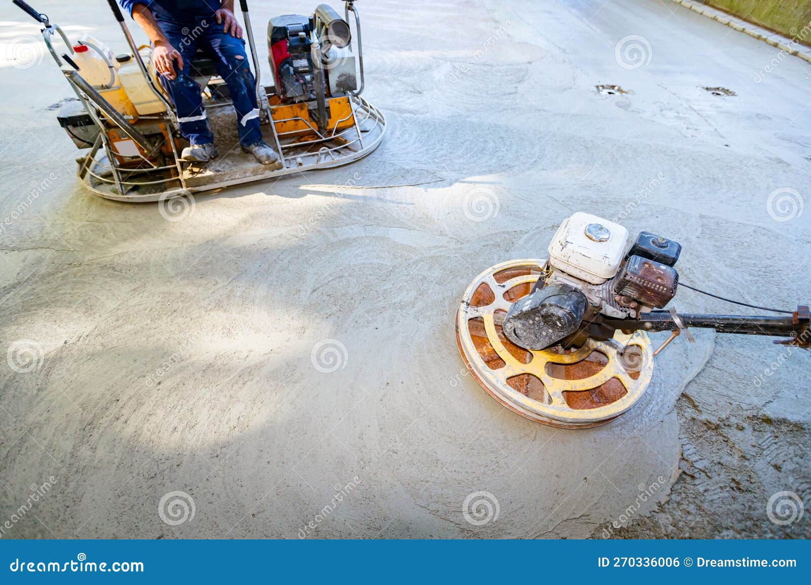 Two Types of Power Trowel with Engine, Machine for Finishing, Leveling ...