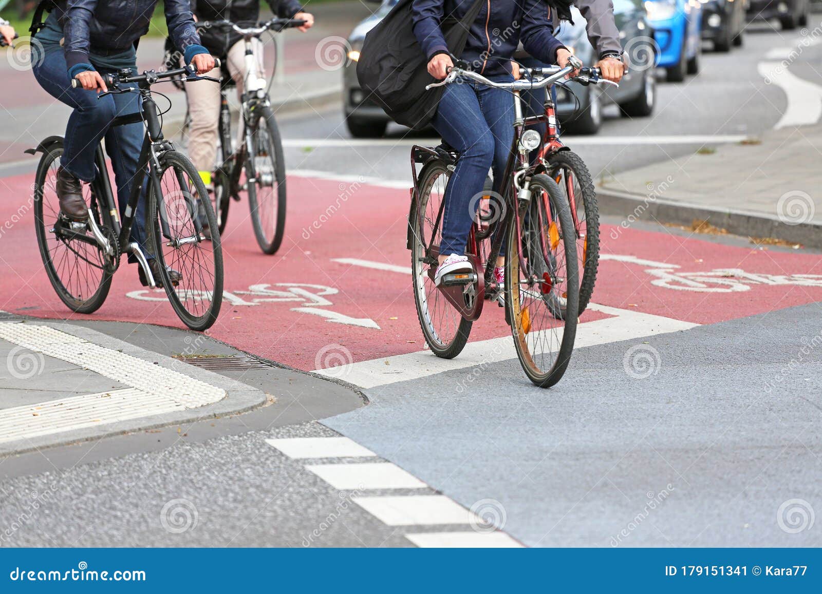 Two-way cycle track stock image. Image of cycle, lane - 179151341