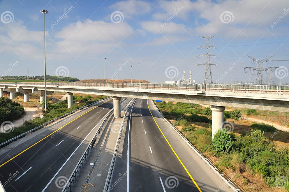Two-way highway. stock image. Image of freeway, bush - 26212601