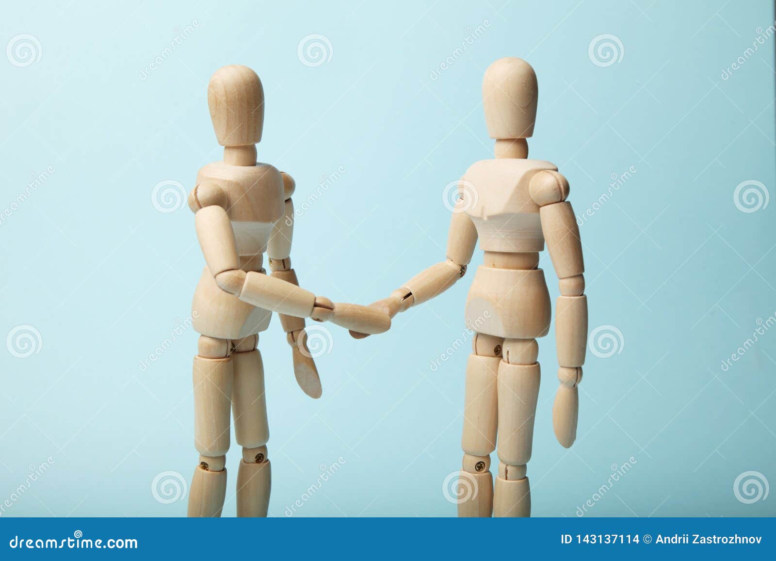 Two Wooden Figures of Man Shake Hands Stock Photo - Image of agree ...