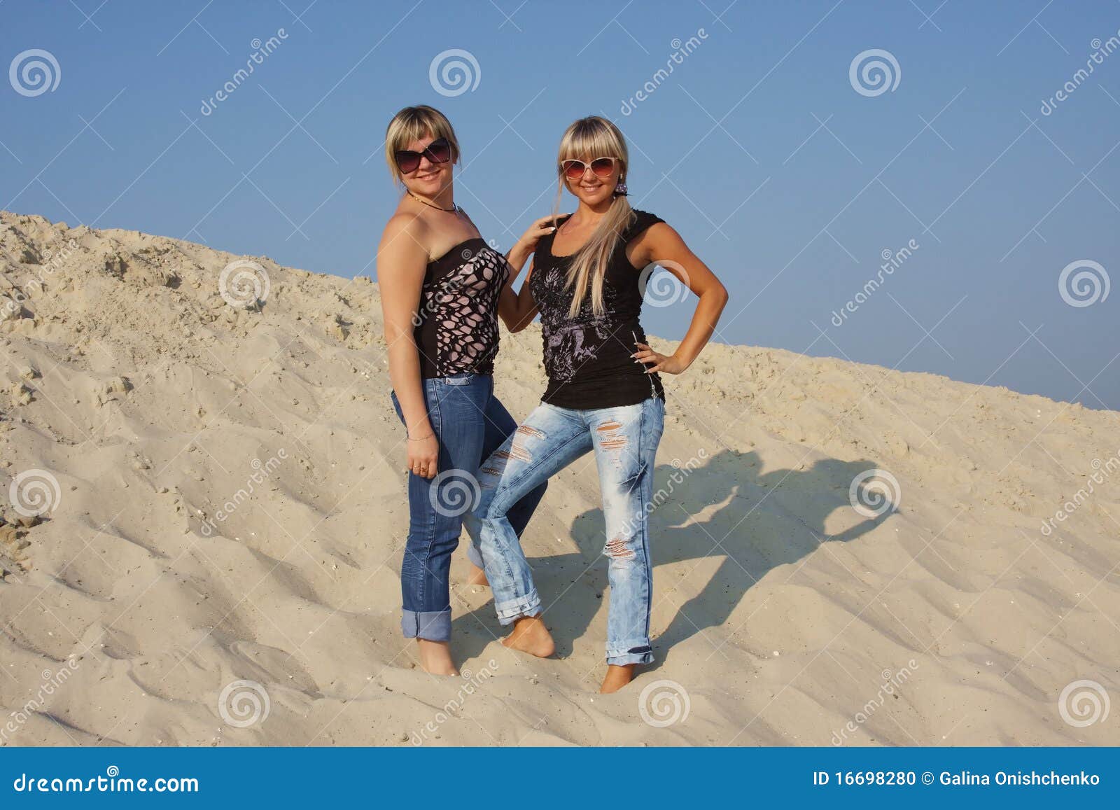 Two Young Girls Sand Pit Photos - Free & Royalty-Free Stock Photos from ...