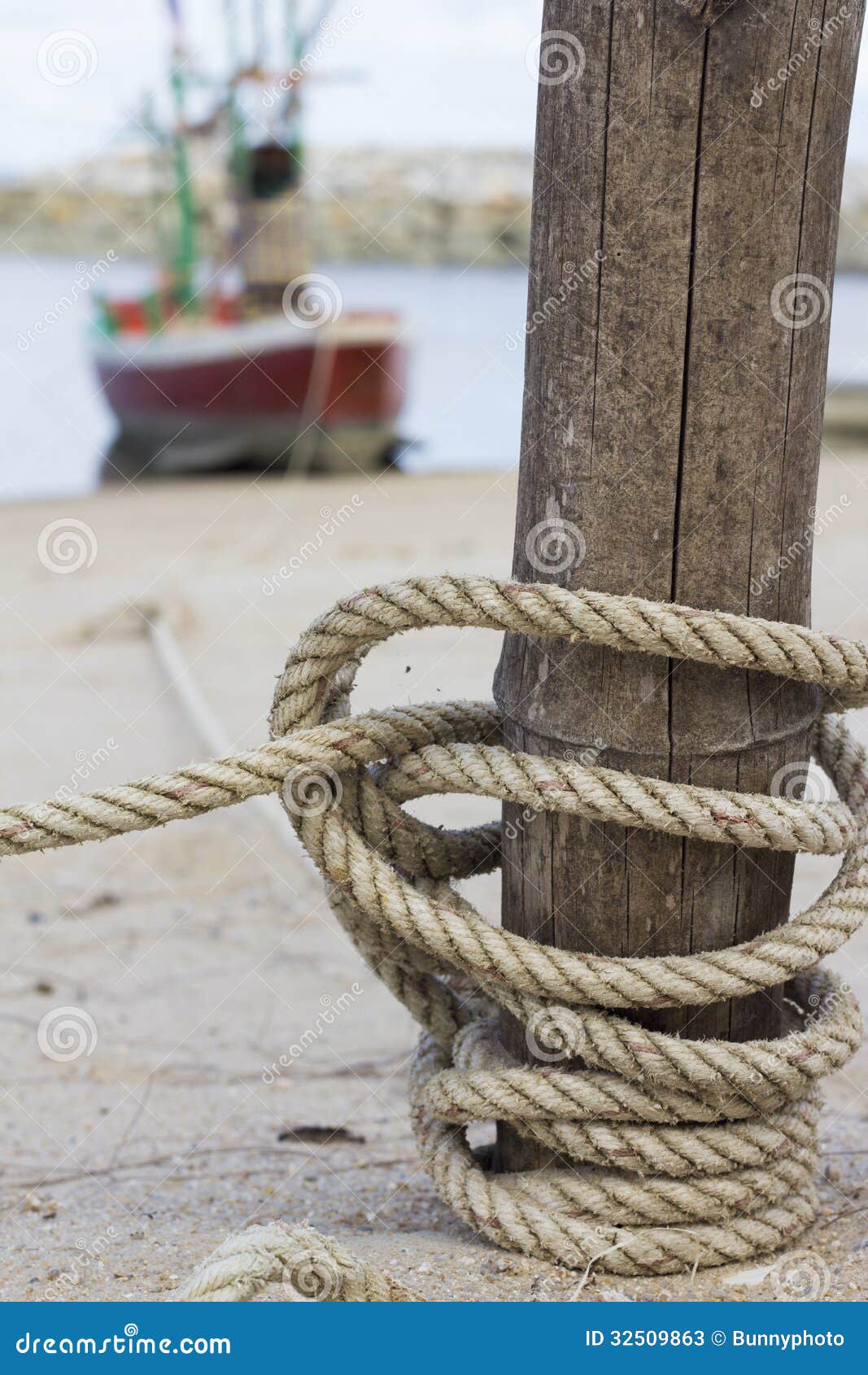 Tying rope stock image. Image of deck, marine, water - 32509863