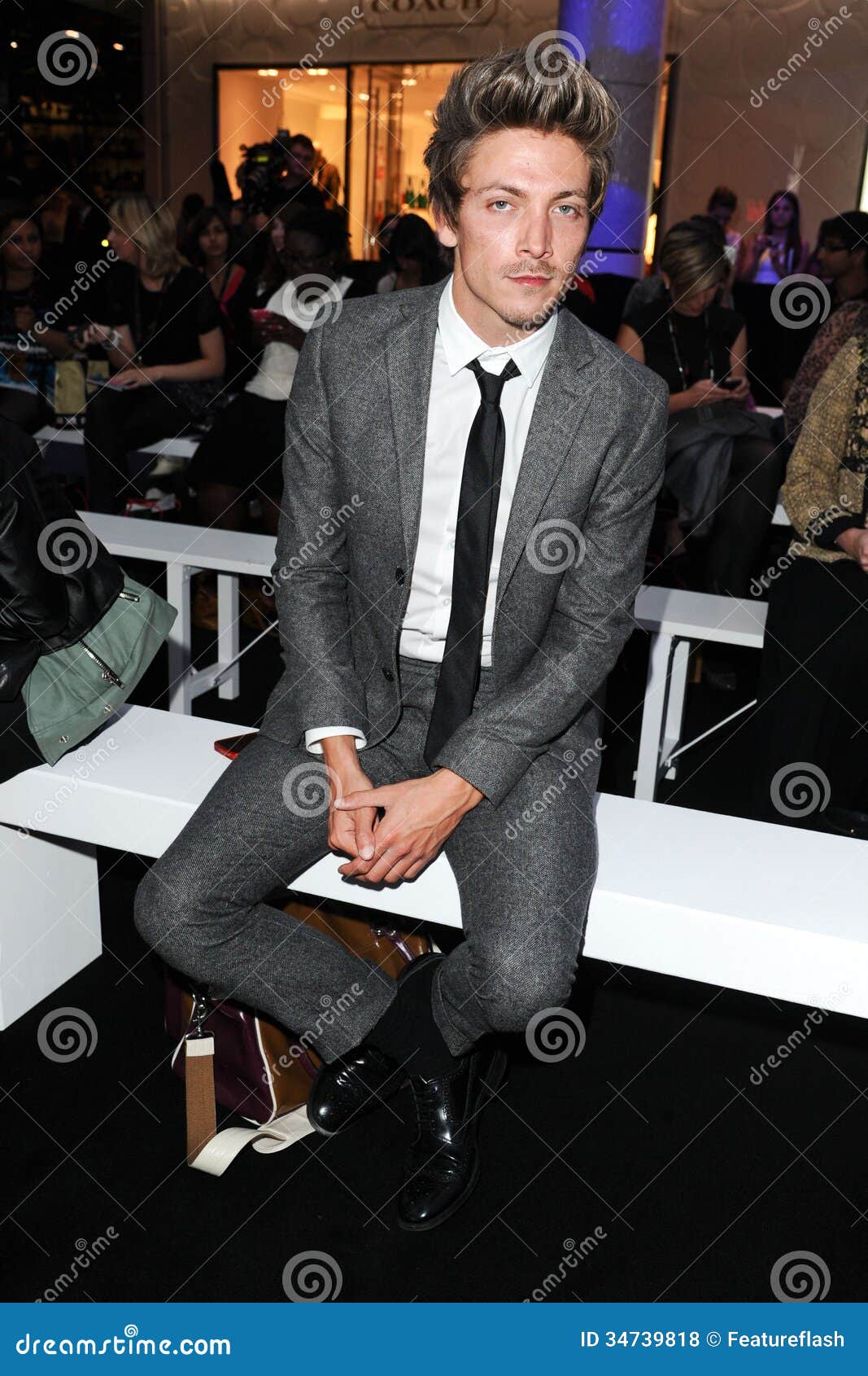 Tyler James foto de stock editorial. Imagem de arbusto - 34739818