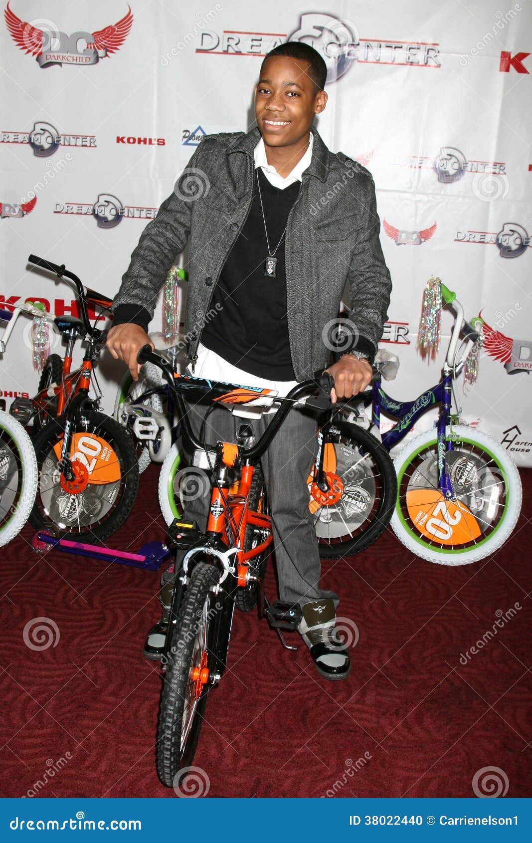 Tyler Williams At The UPN Summer TCA Party, Paramount Studios ...