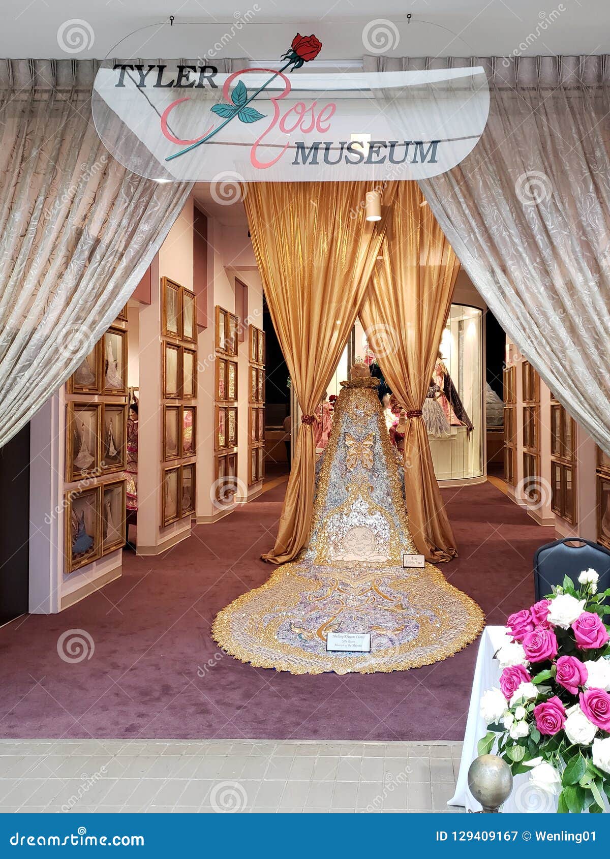 Tyler Rose Museum in Texas USA Editorial Photography - Image of quess ...