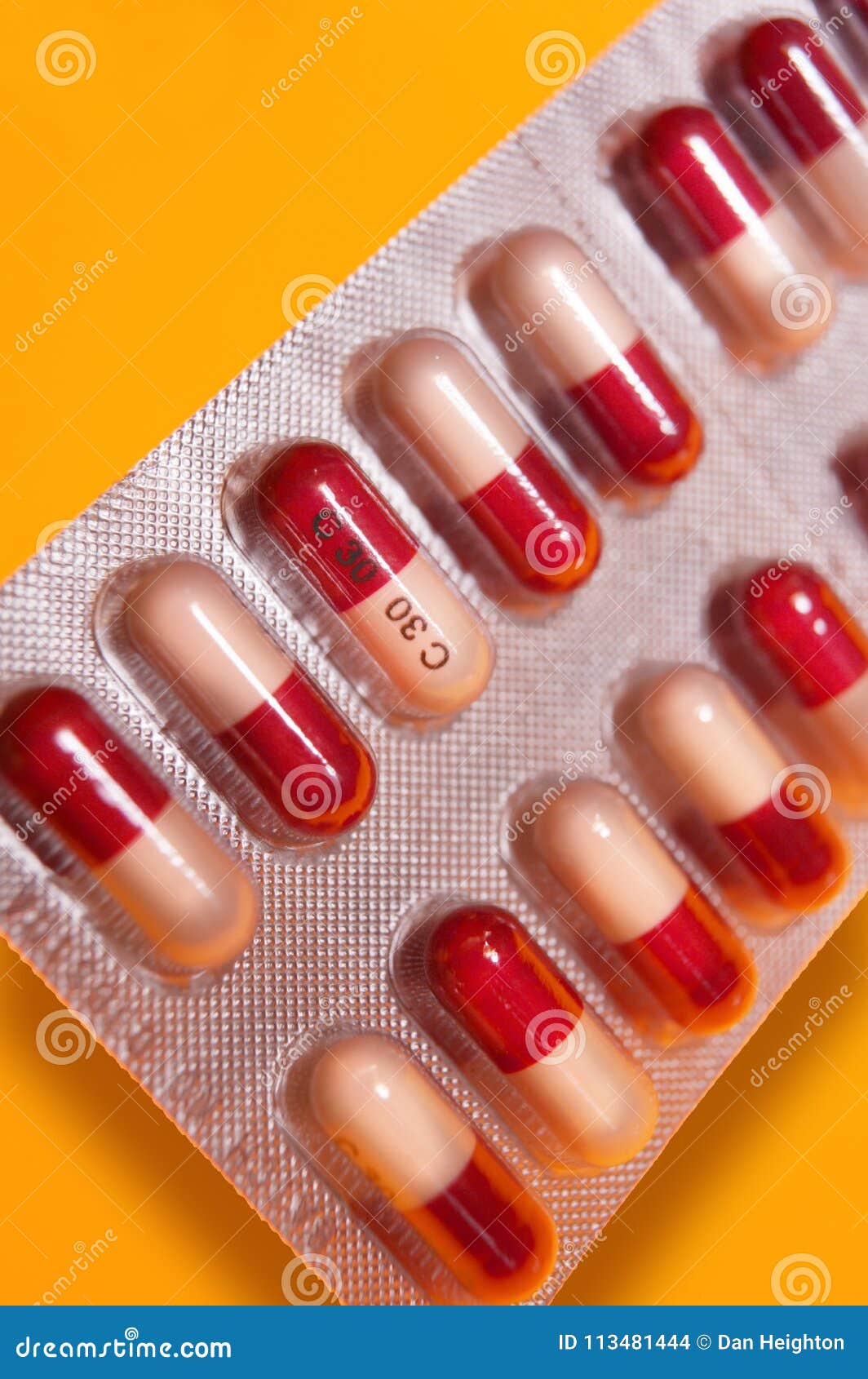 TYLEX-DE CAPSULES VAN DE PIJNmoordenaar Redactionele Stock Afbeelding ...