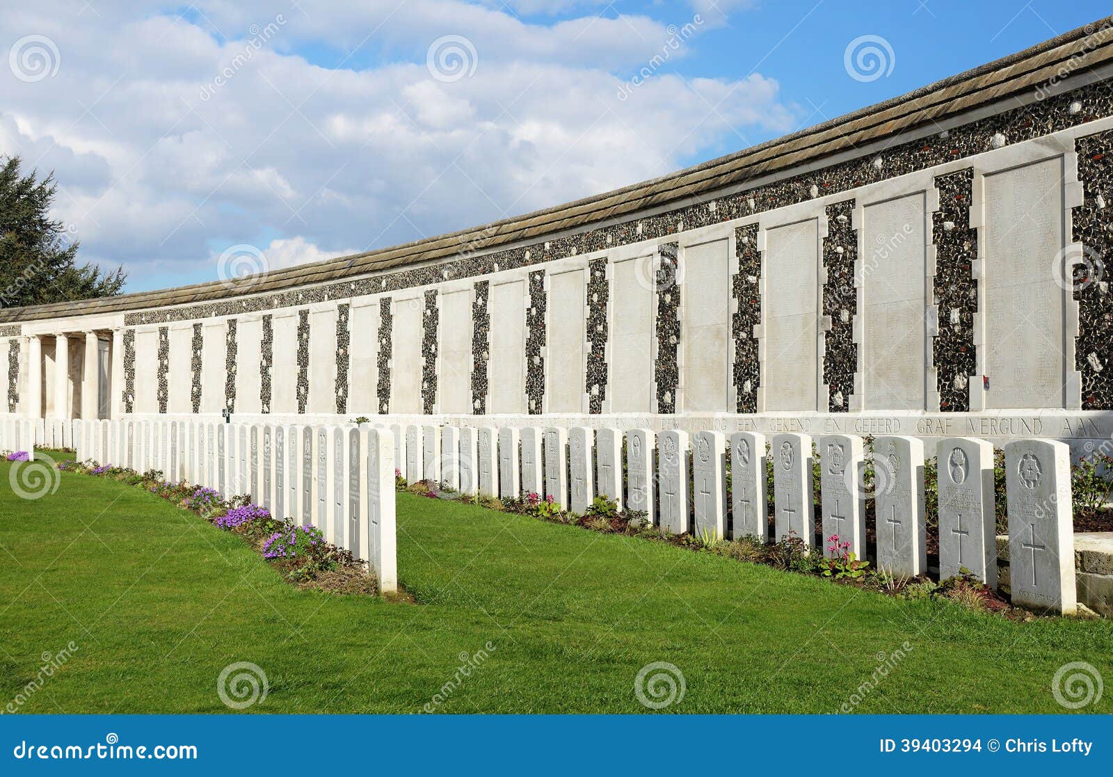 Tyne Cot War Cemetery, Belgium Editorial Stock Image - Image of ...