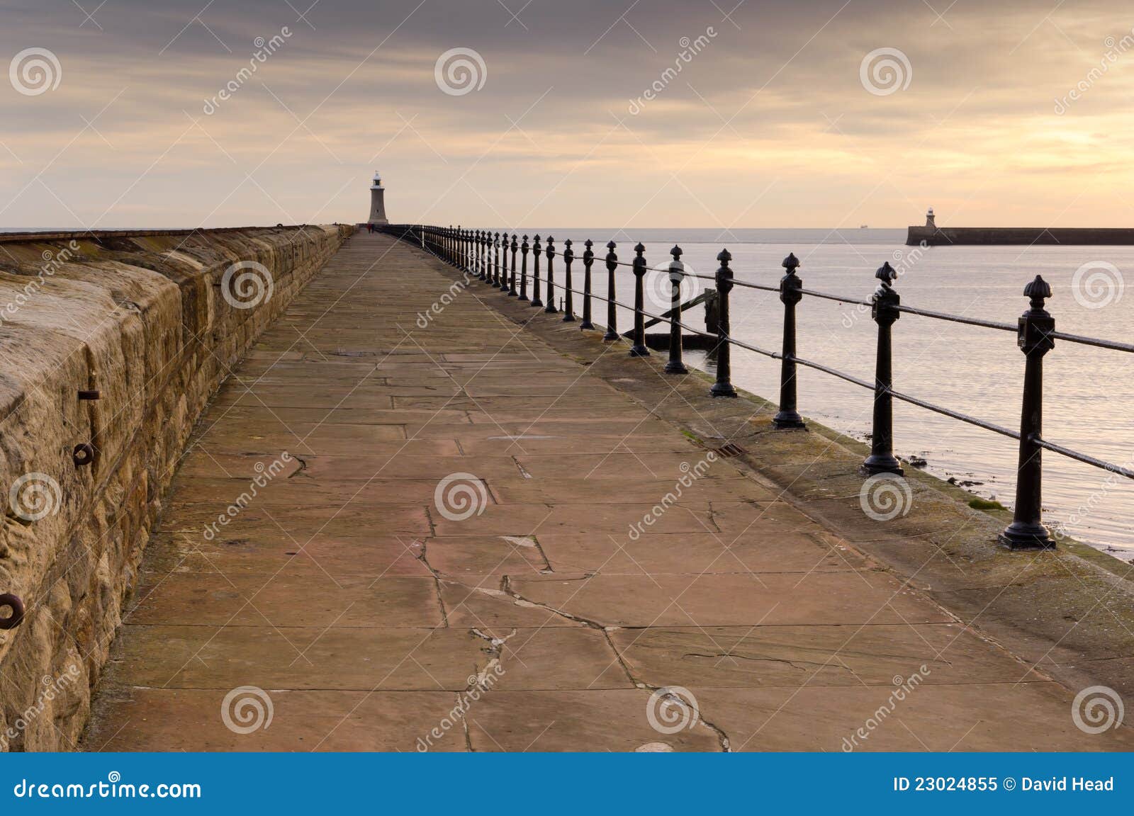 Tynemouth north pier stock image. Image of harbour, walkway - 23024855