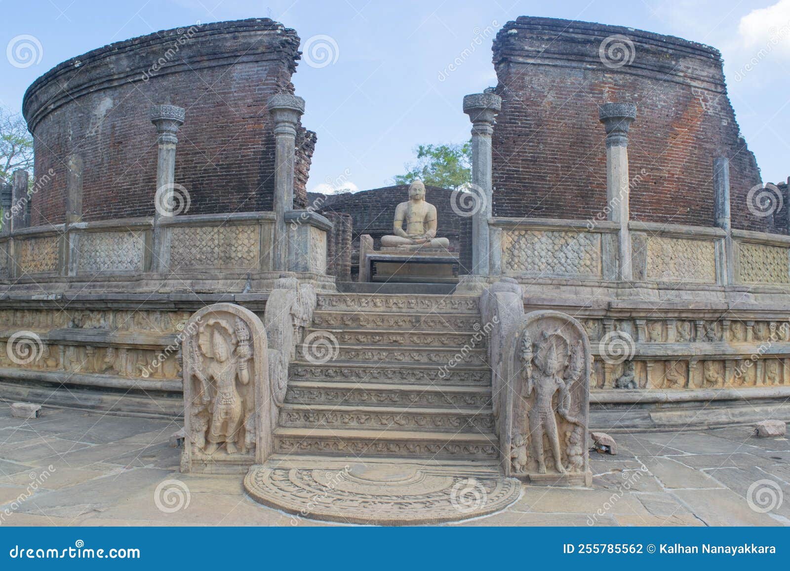 Polonnaruwa Sri Lanka , Buddhist Structure Vatadageya Stock Photo ...