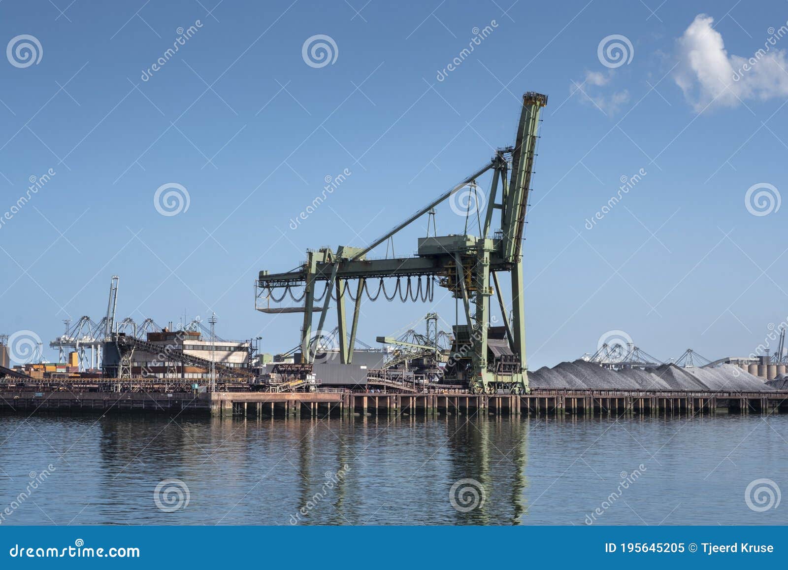 Type of Cargo Terminal and Cranes, Berths for Transshipment of Bulk ...