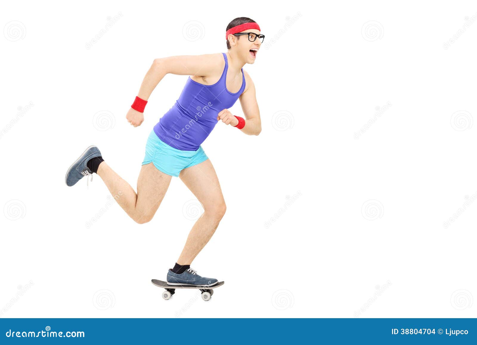 Type Ringard Montant Une Petite Planche à Roulettes Photo stock - Image ...