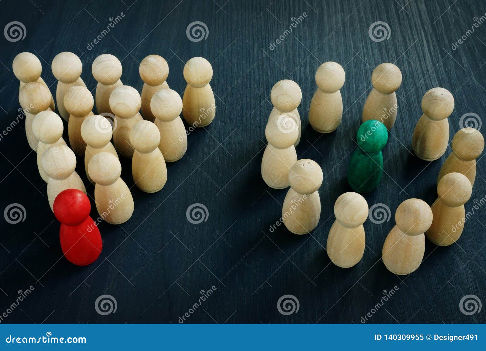 Organizational Structure Types Traditional Hierarchy And Flat ...