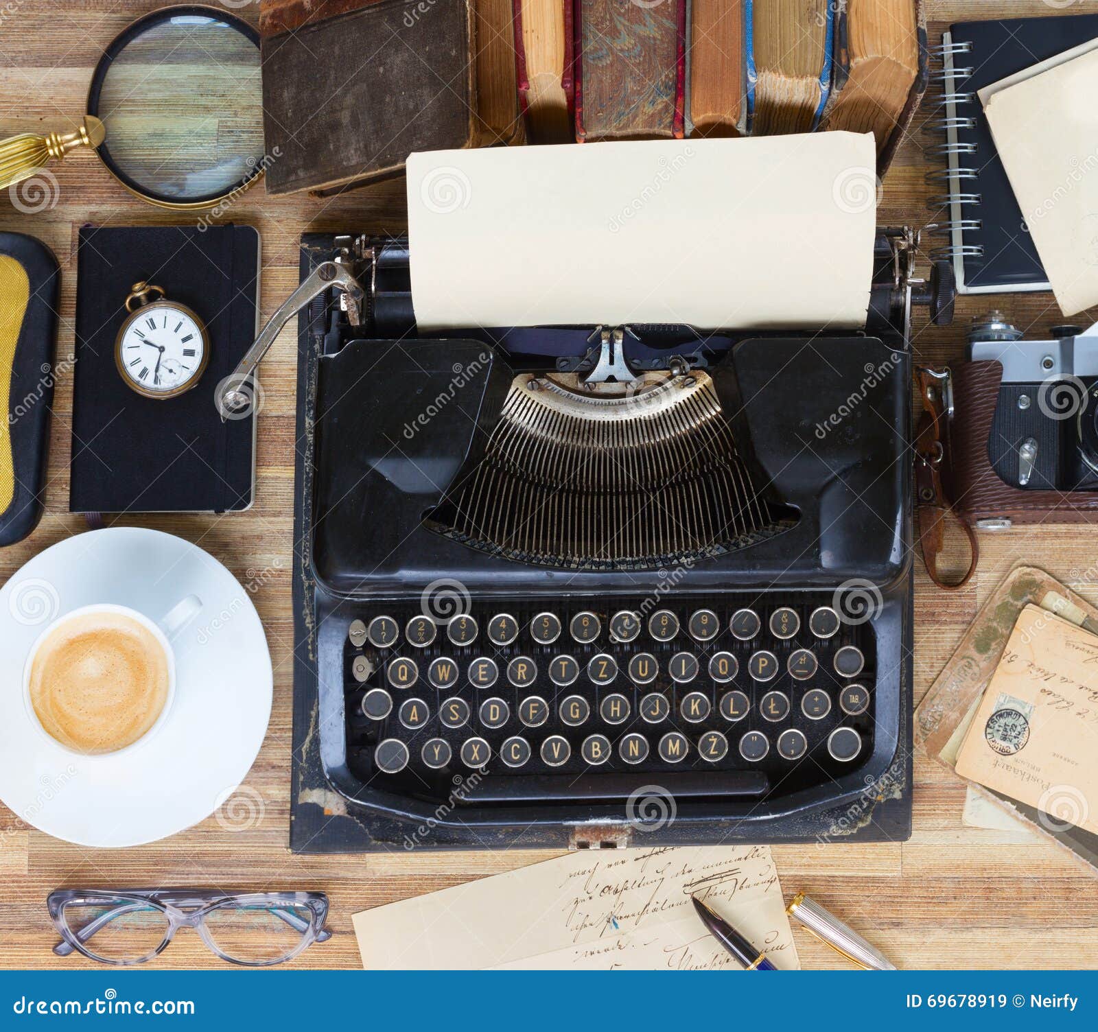 Typewriter on table stock image. Image of coffee, office - 69678919